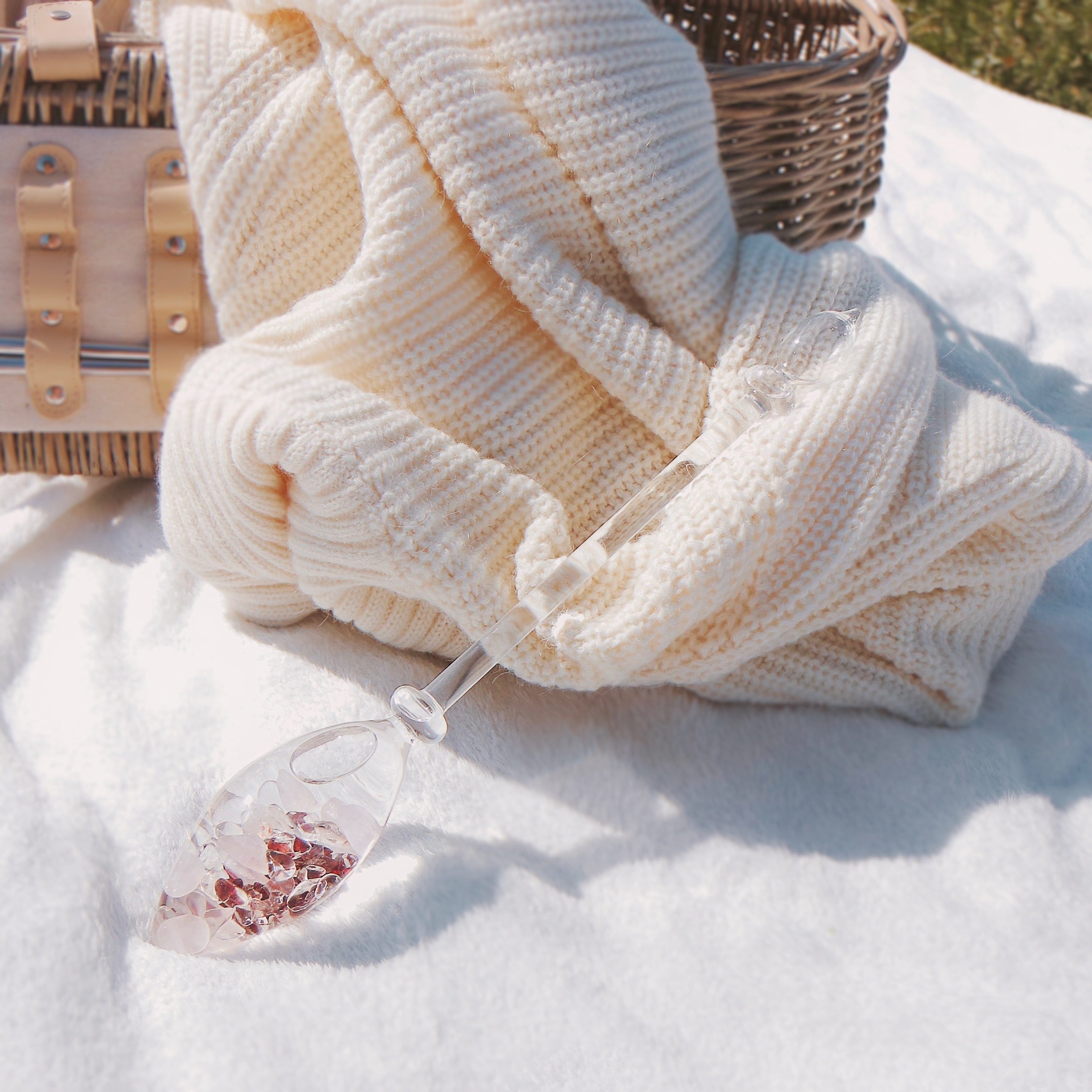 Water Stick VitaJuwel "Love" (rose quartz, garnet, rock crystal) – Beau ...